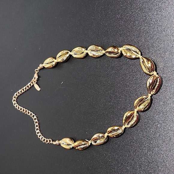 Jewelry | Goldtone Puka Shell String Necklace Chain Clasp | Poshmark